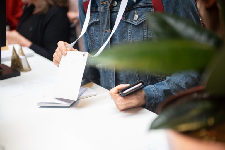 Understanding lead capture apps and their benefits - momencio